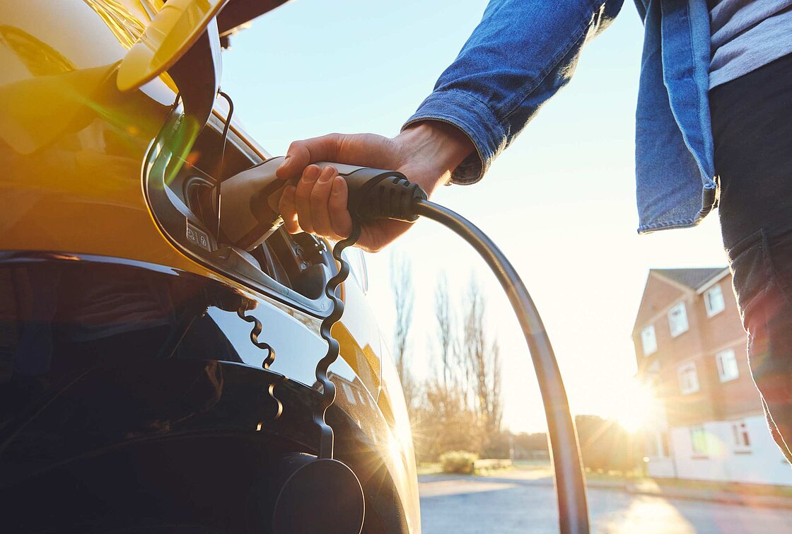Using the charging technology for electric vehicles safely